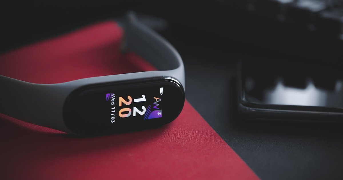 How To Use A Health Tracker To Keep Determined And Keep Track Of Workout BSMMU DENTAL