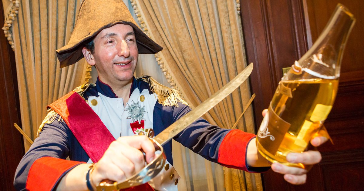 Swashbuckling surgeon shares special skill | PhillyVoice