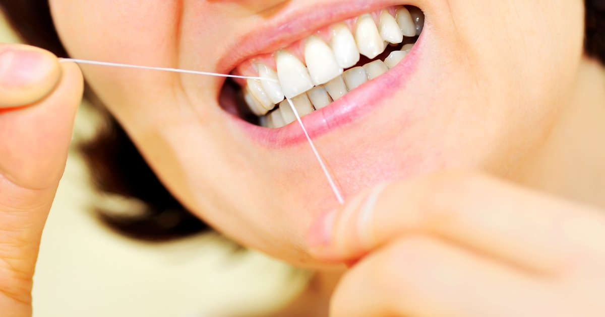 How to floss your teeth – and why you should do it every day | PhillyVoice