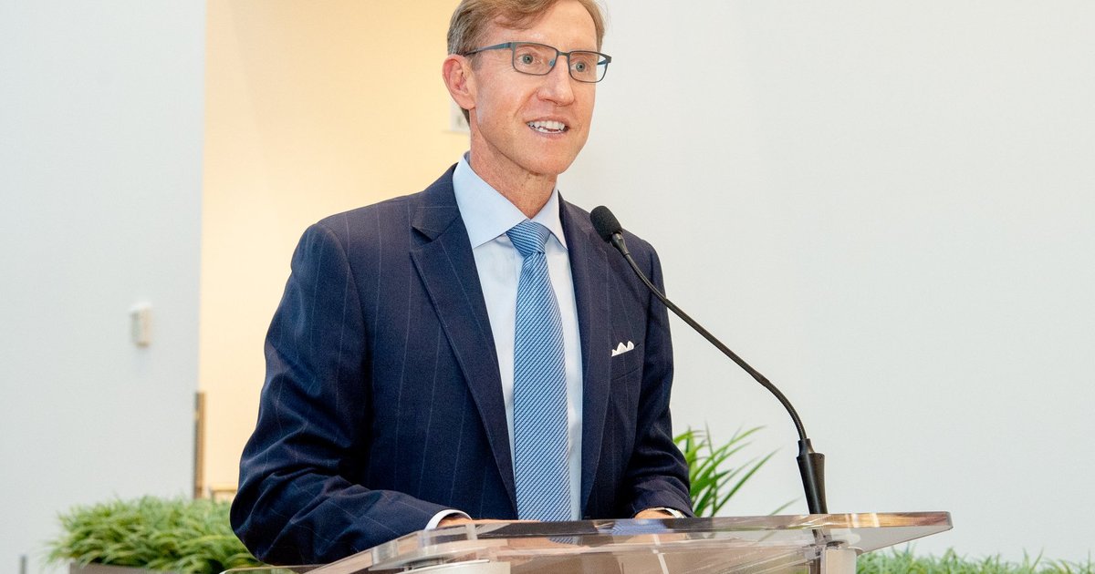 J. Larry Jameson to remain Penn's interim president through 2025-26 ...