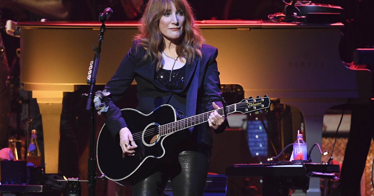 Patti Scialfa, Bruce Springsteen's wife and bandmate, reveals cancer ...