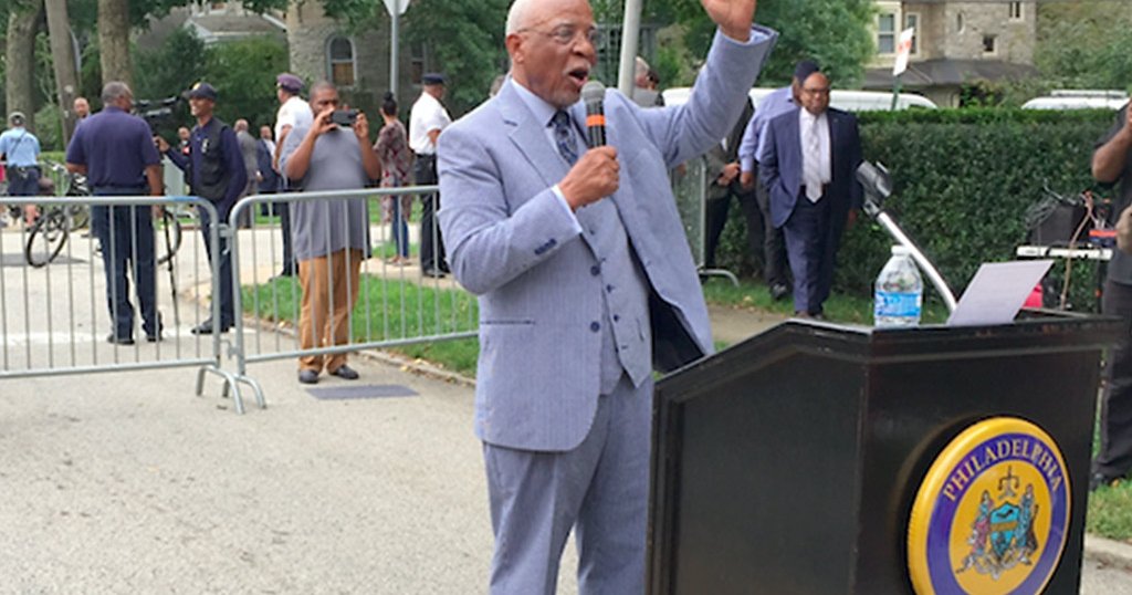 WATCH: As MOVE protestors disrupt street-naming ceremony, Goode says 'I ...