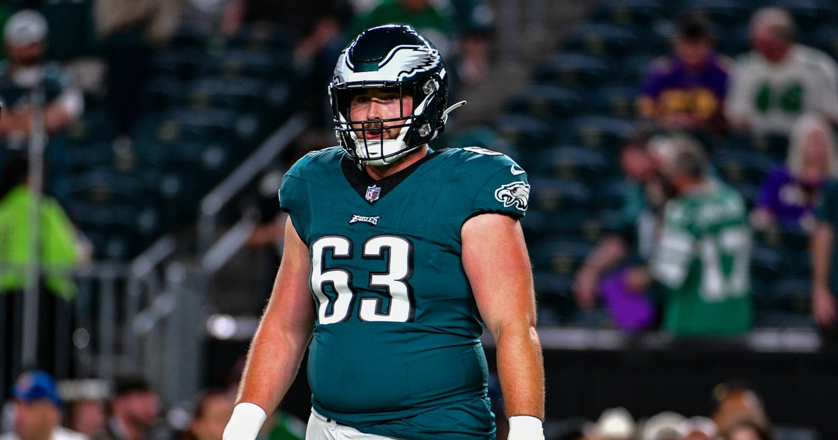 Eagles bring back a familiar offensive lineman, and some other roster ...