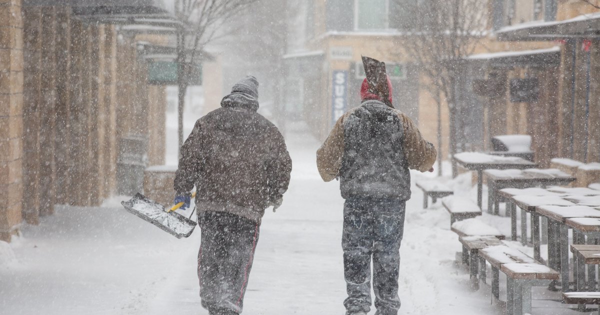 What you’ll need if you have to go into work on a snow day | PhillyVoice