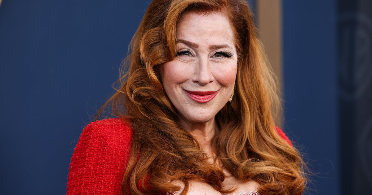 Lisa Ann Walter's first comedy special, filmed at Helium Comedy Club ...