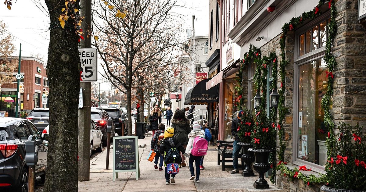 Chestnut Hill's holiday celebrations begin this November with carolers ...