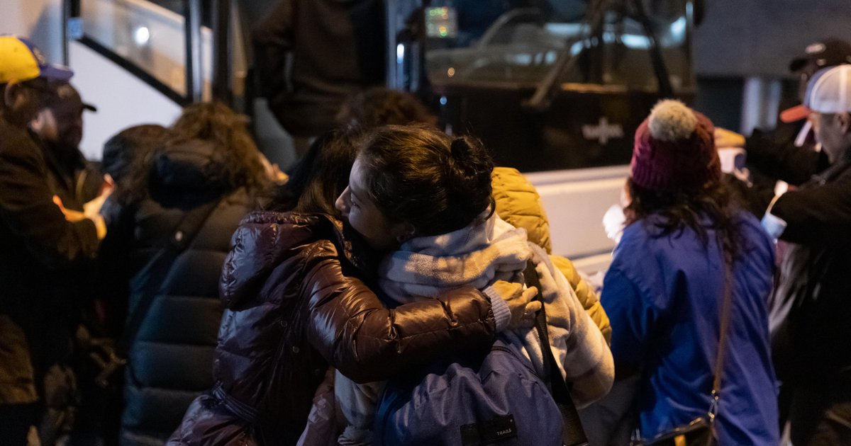 Child on migrant bus from Texas to Philly hospitalized with illness ...