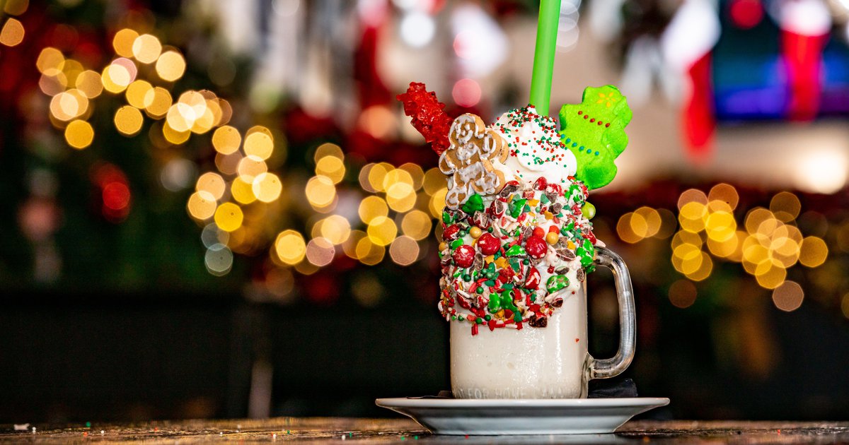 Craftsman Row Saloon debuts its festive holiday pop-up bar | PhillyVoice