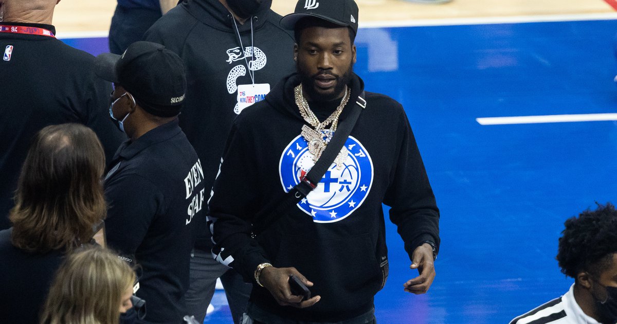 Meek Mill to give out $500,000 in gifts to Philadelphia families ...