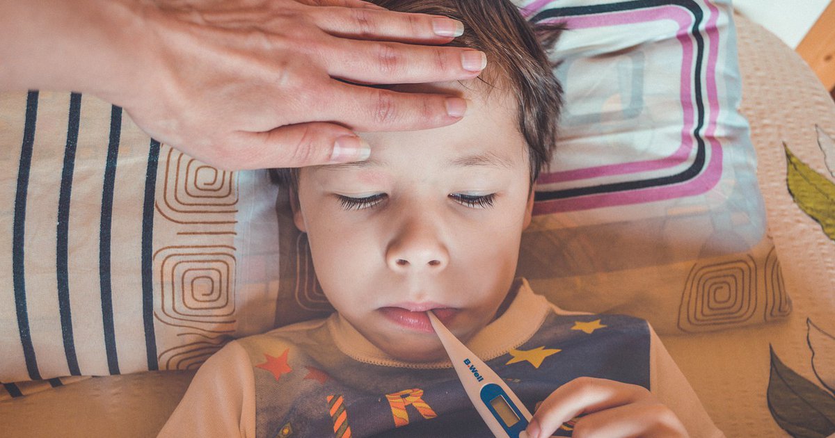 What to do when a child has a seizure: Remain calm and keep the ...