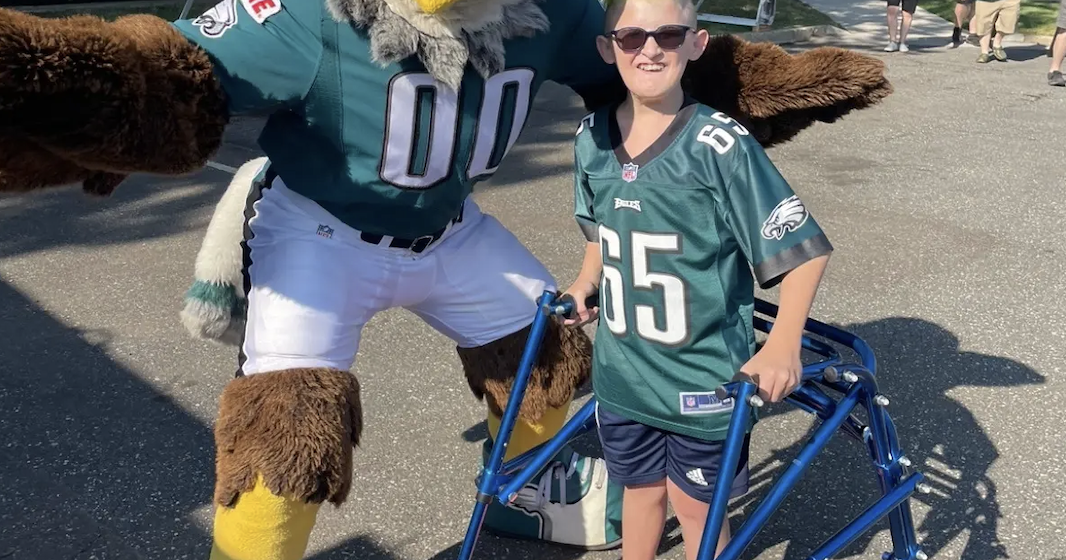 Diehard Eagles fan, podcaster Giovanni Hamilton raises thousands to ...