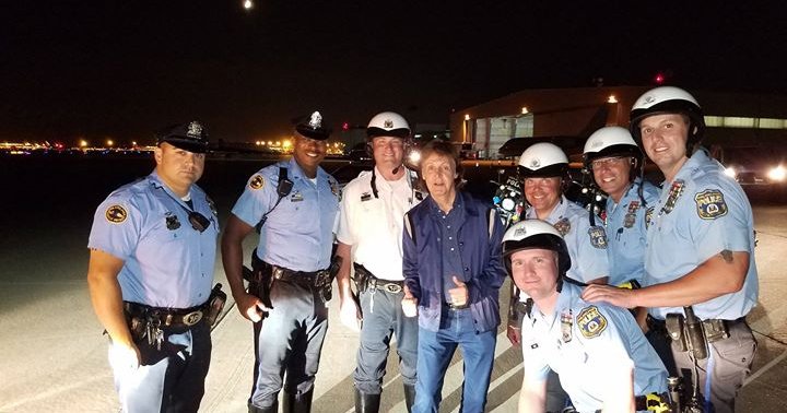 Philadelphia police officers pose with Sir Paul McCartney | PhillyVoice