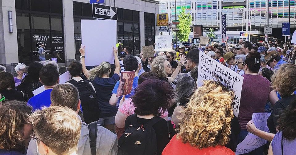 Sen. Toomey: 'Family detention centers' could ease child-separation ...