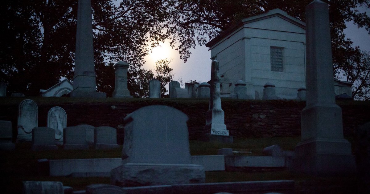 Cinema in the Cemetery: Watch movies among the gravestones in Philly ...