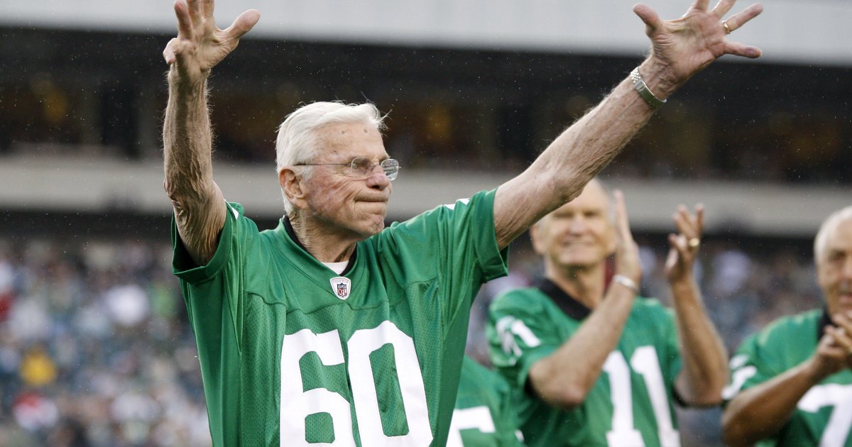 Eagles legend Chuck Bednarik dies at age 89 | PhillyVoice