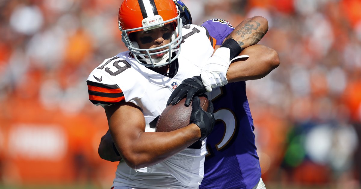 Podcast: Debating the Miles Austin signing, and some draft options at ...