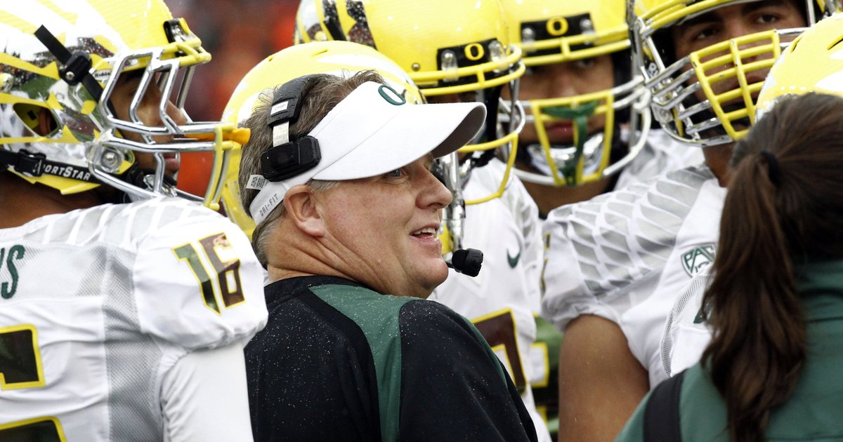 Chip Kelly named as one of two 'leading candidates' for USC job ...