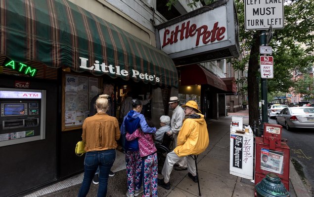 PHOTOS: Little Pete's, Philadelphia staple for 39 years, closes its ...