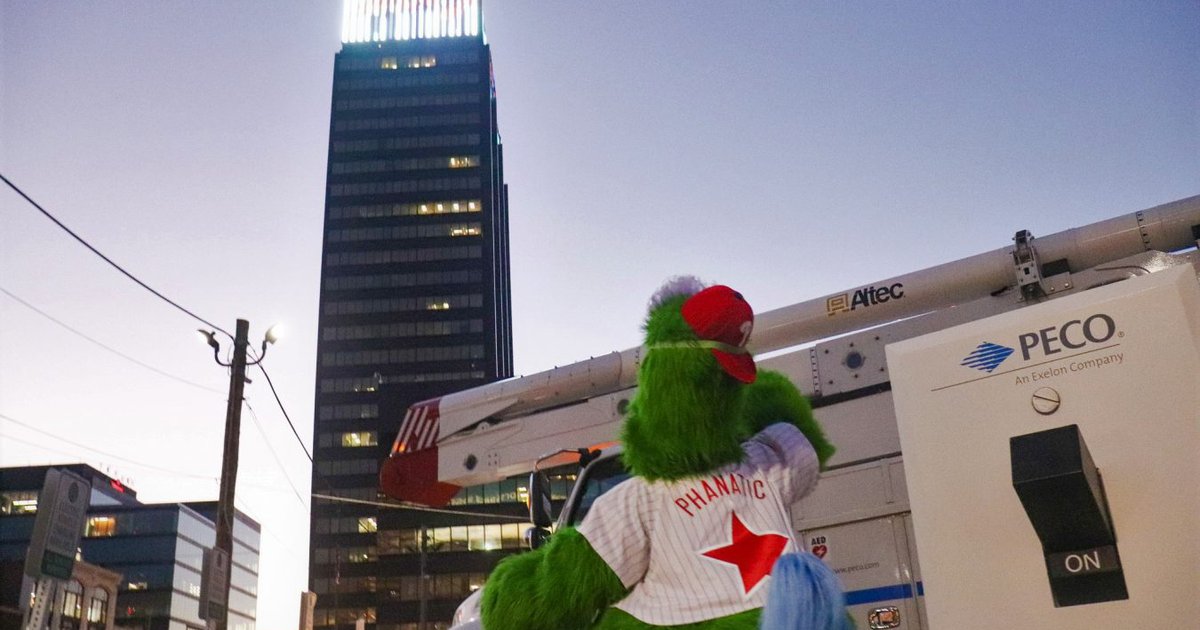 PECO building crown lights return to Philly skyline with brighter ...