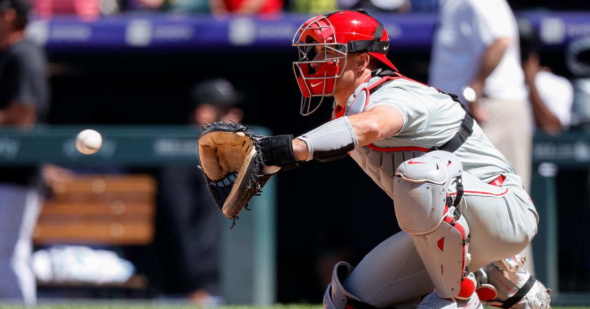 Phillies injury updates: J.T. Realmuto, club opt for knee surgery now ...
