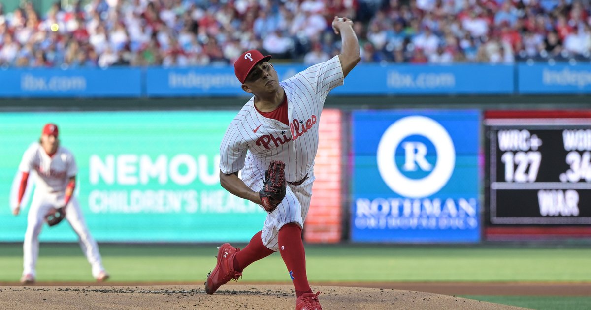 Ranger Suárez 'a lot better' after injury scare, says Rob Thomson ...