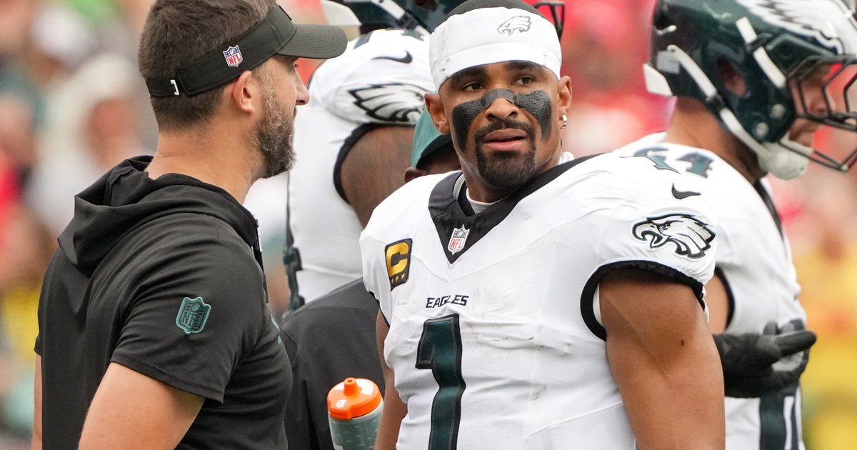 Eagles' offense is barely getting by, will it improve? | PhillyVoice