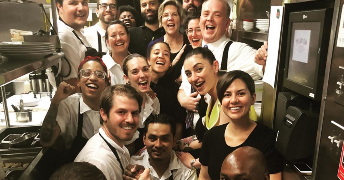 Elizabeth Warren visited the kitchen of Rittenhouse's Friday Saturday ...