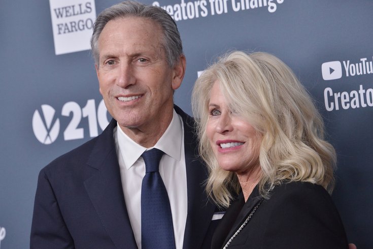 Former Starbucks CEO Howard Schultz 'seriously considering' running for ...